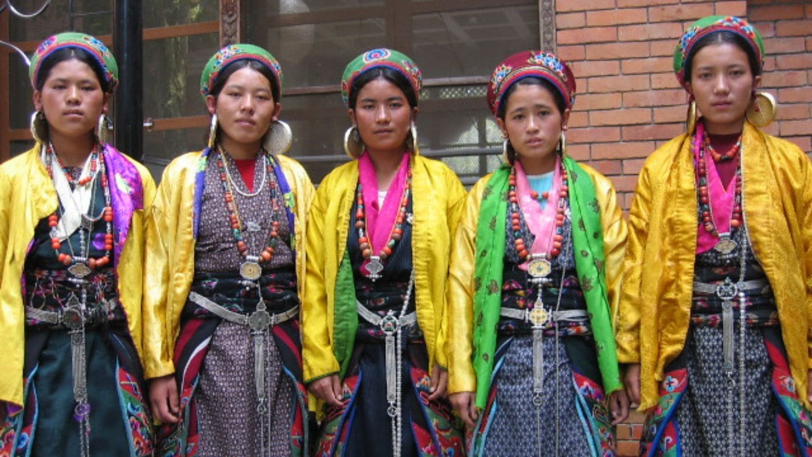 Snowy Dream World:Mountain Expedition, Climbing and Hiking